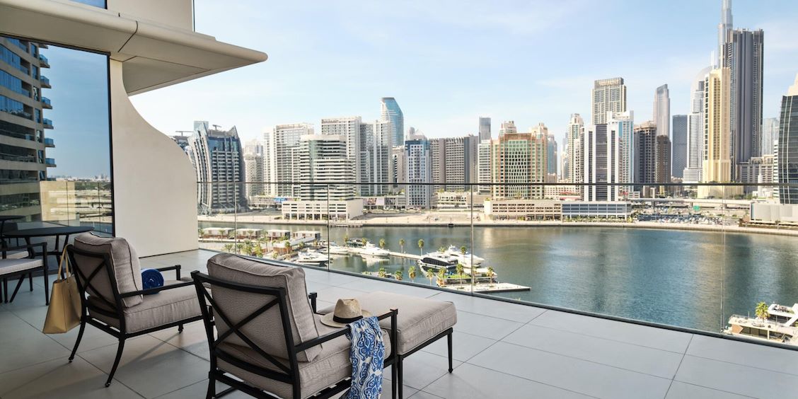 Marina Terrace Suite | 180-Degree Dubai Skyline Views | The Lana