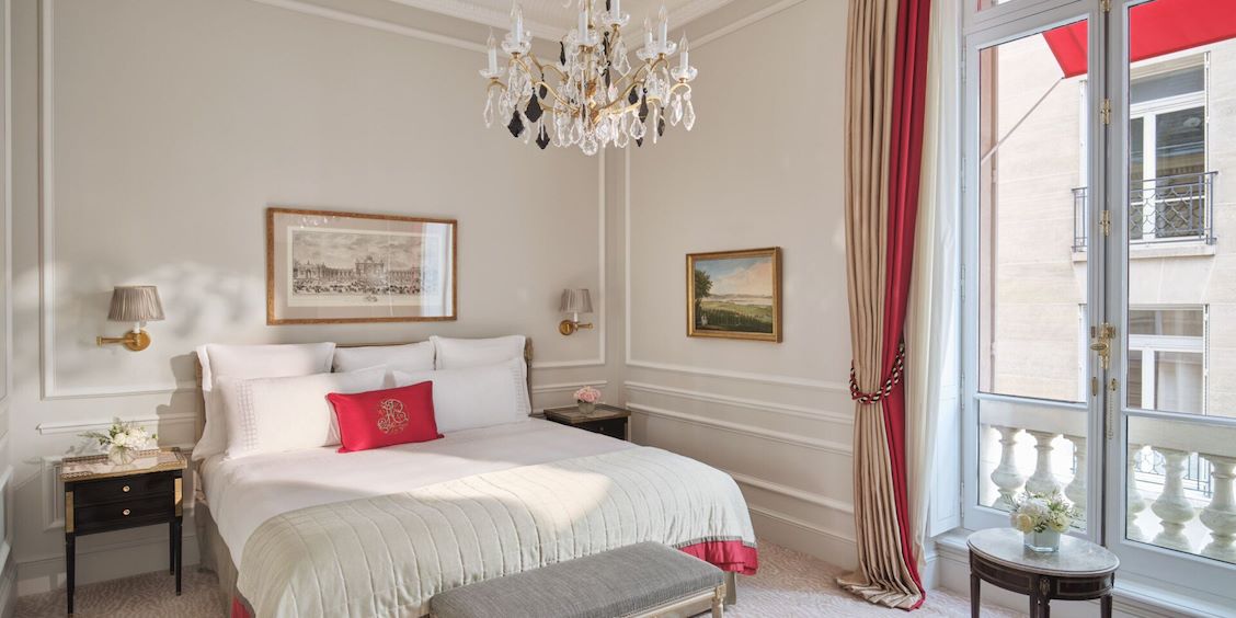 Superior Suite at Hôtel Plaza Athénée | Dorchester Collection