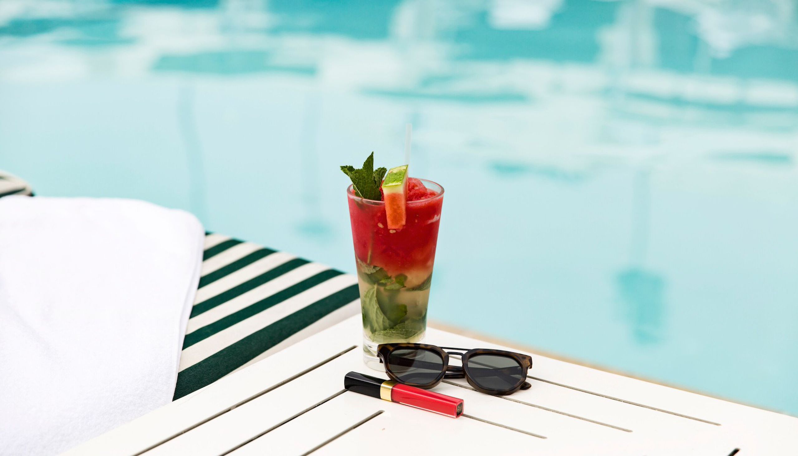 Hotel Swimming Pool In LA | The Beverly Hills Hotel