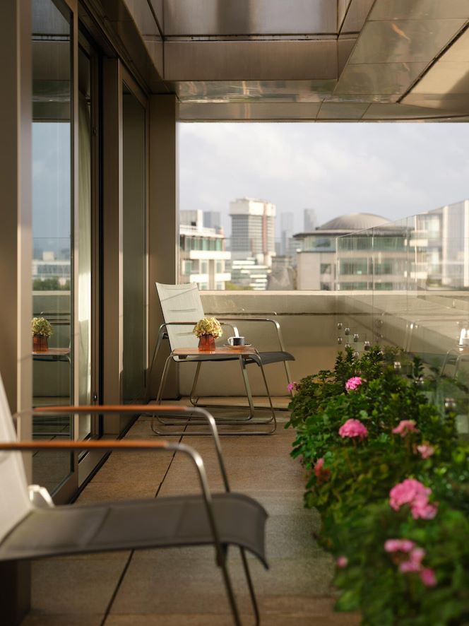 London Balcony Suite at 45 Park Lane | Dorchester Collection