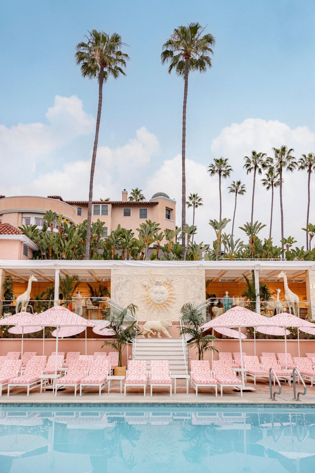 Pool at The Beverly Hills Hotel | Dorchester Collection